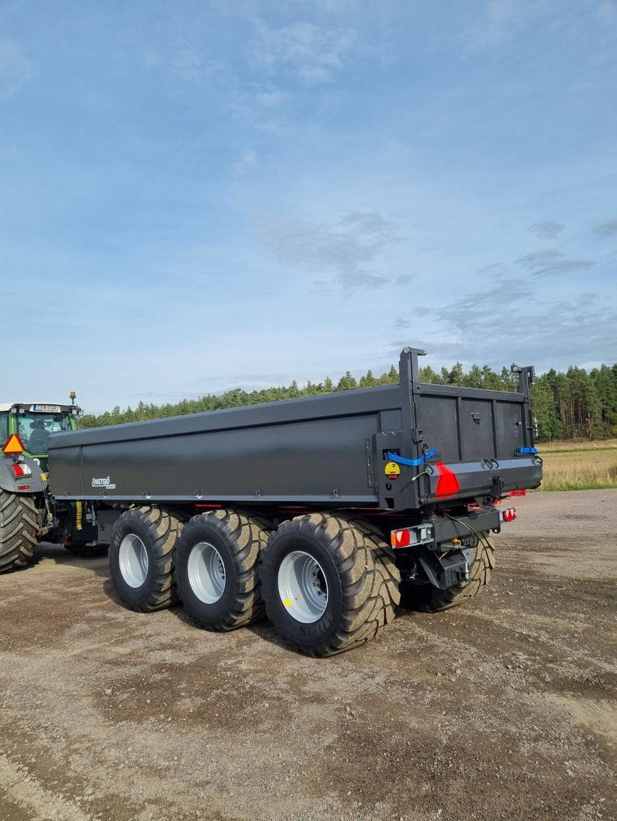 MQ75 Schakt dumper L7050 H1000 B2550 17kbm 650/55x26,5 CT – Ivarssons i ...